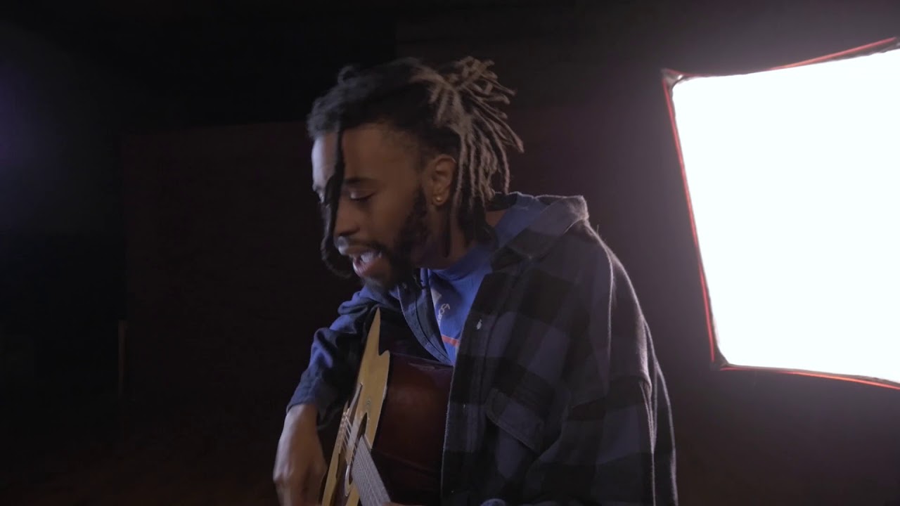 Max Ataraxis- SOAR Ft Savvy G [Original Song] - YouTube