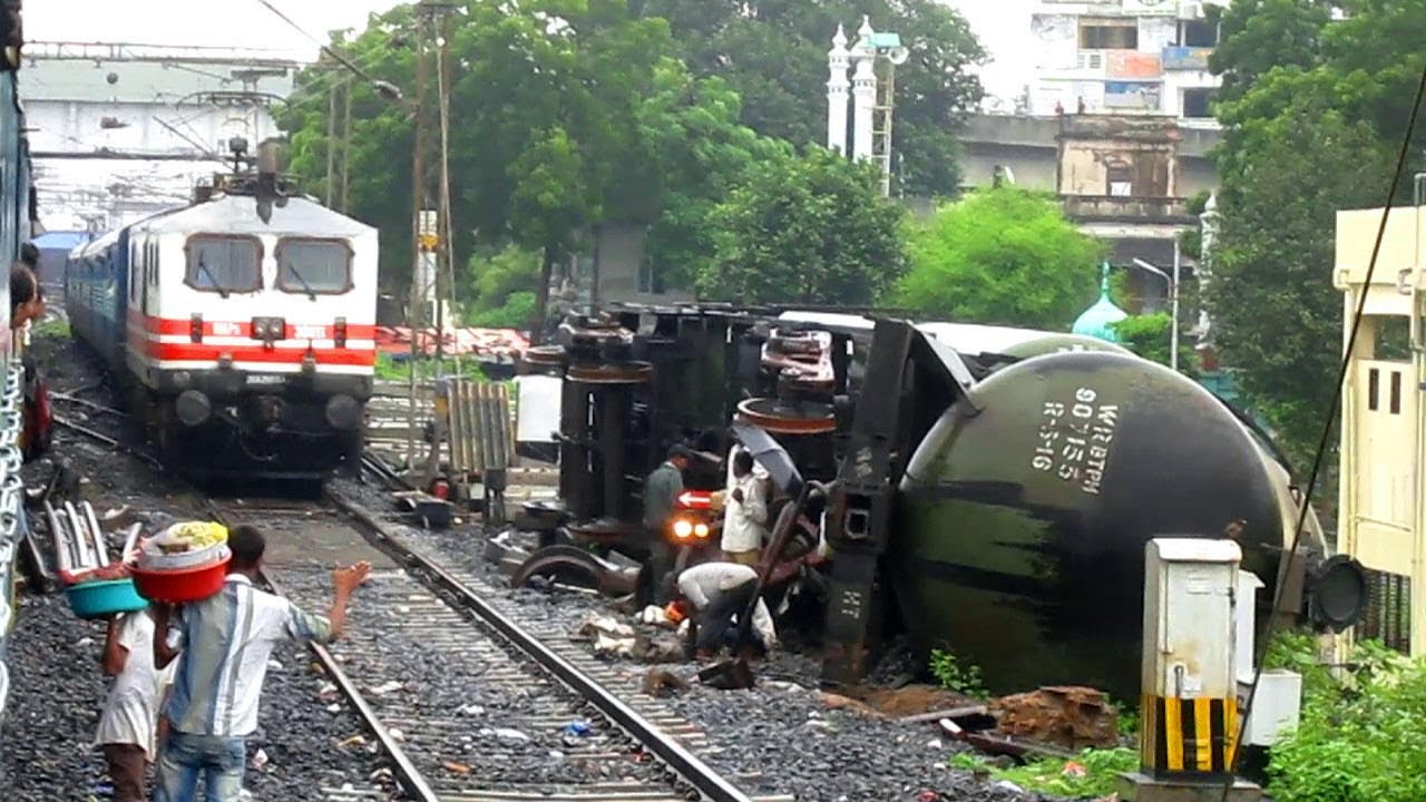 GZB WAP 5 # 30011 'Navodit' with 19024 FZR - BCT Janta Express leaving ...