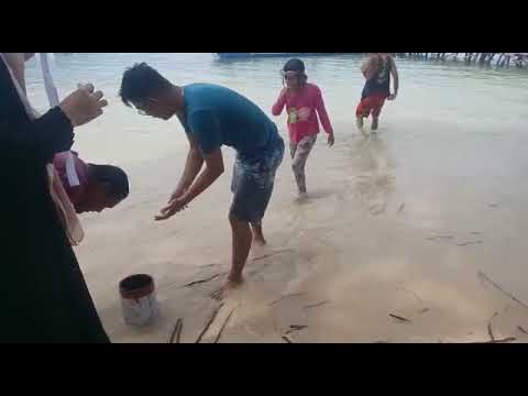 Bocil menangkap ikan