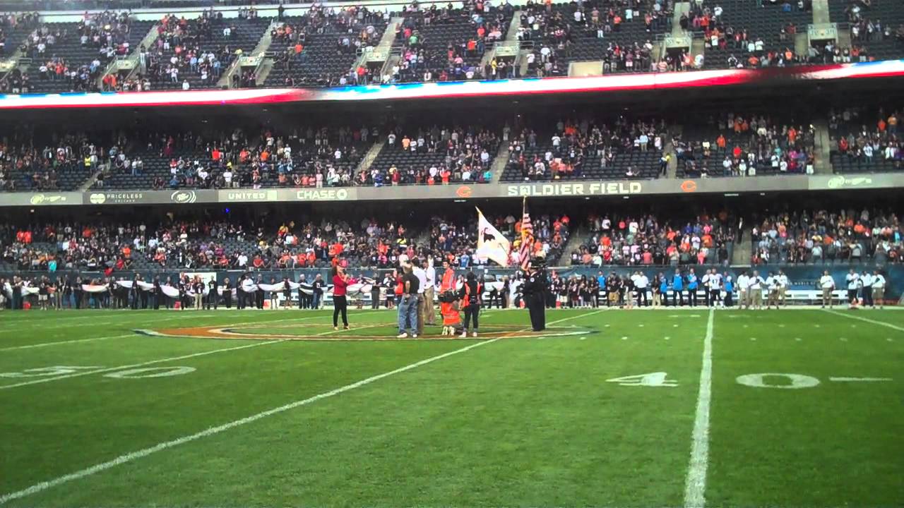 Ariela Morgenstern Singing the National Anthem at the Chicago Bears ...