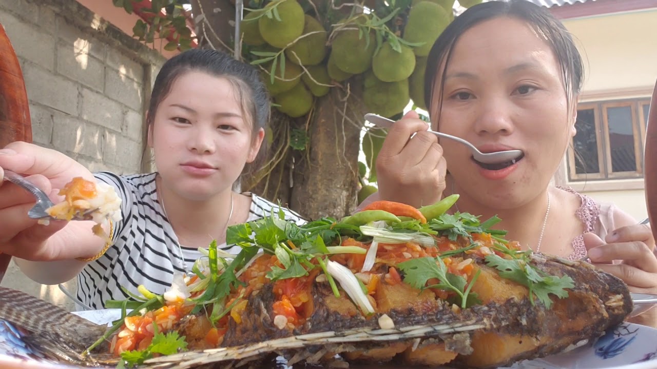 Hnub no wb noj ntses qab heev | Hmong/Lao Fried Fish with Spicy Tomato ...