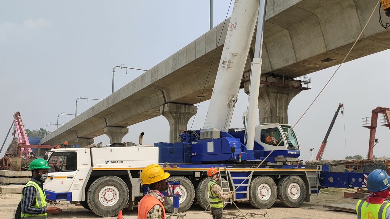 RRV machine lifting on viaduct | Dhaka Metro CP-07 project. - YouTube