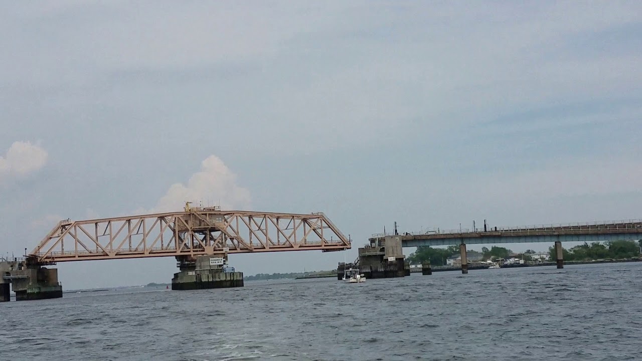 Beach channel train bridge 2 - YouTube