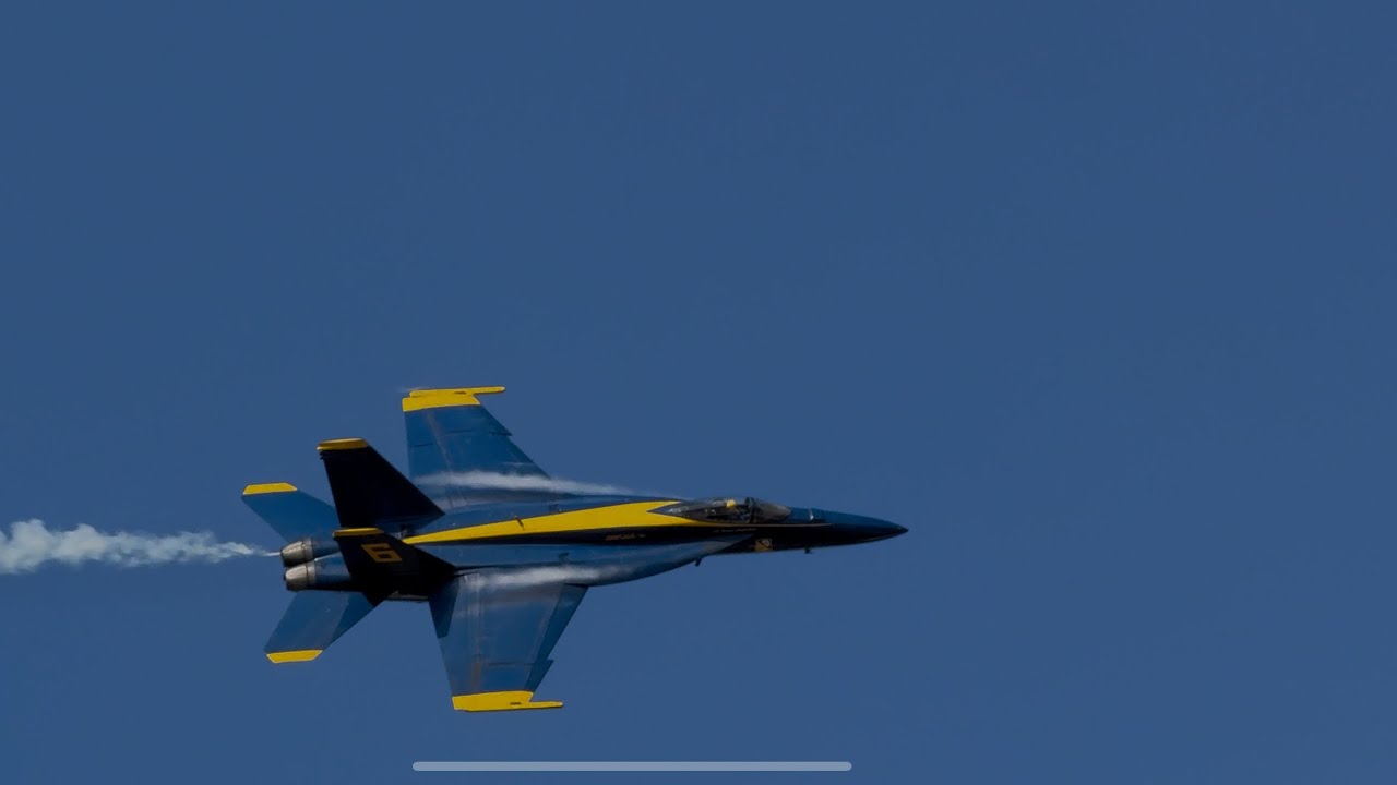 Blue Angels at the Houston Air Show! - YouTube
