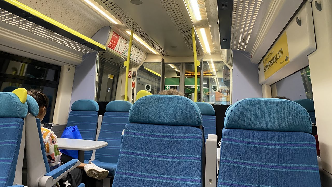 Southern Class 377 Onboard announcement from Dormans to London Victoria ...