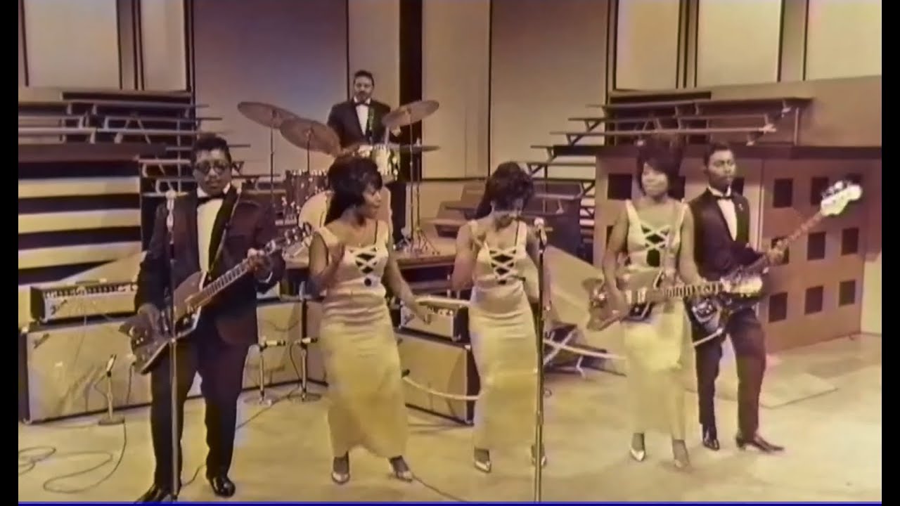 Bo Diddley - Bo Diddley Live ( Color ) - YouTube
