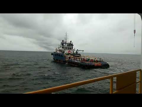 install chain ⛓️ single buoy mooring - YouTube