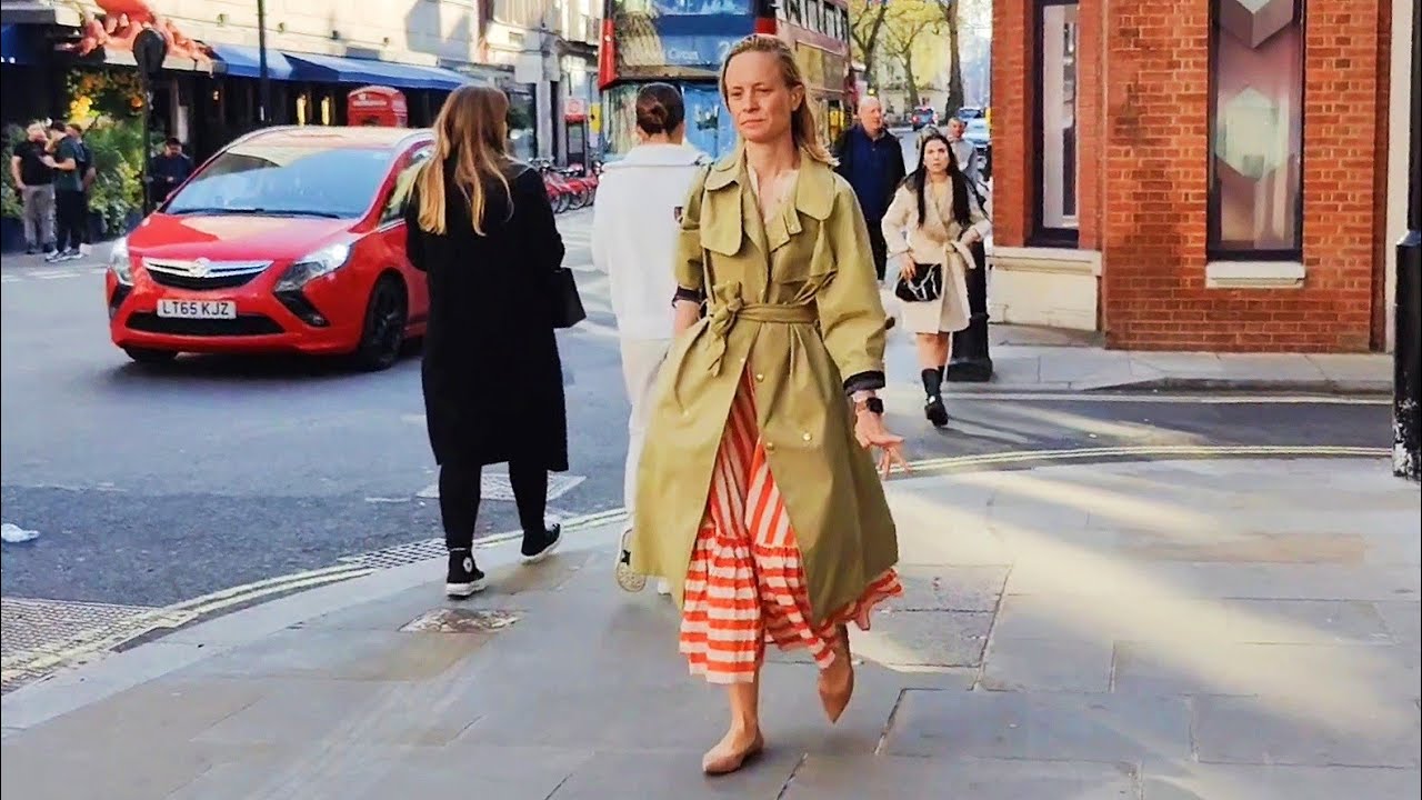 STREET FASHION IN LONDON. ELEGANT DRESSES, SKIRTS AND HATS. LONDON IS ...