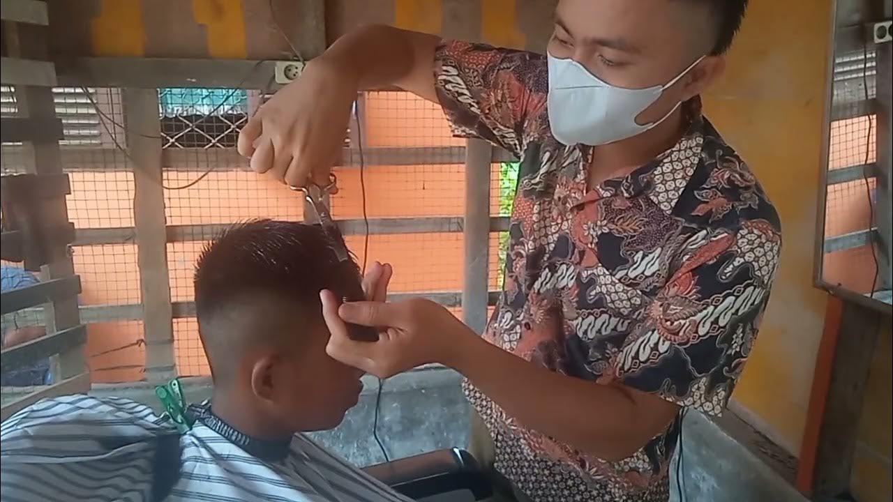 Tehnik potong rambut yang rapi buat murid SD.SMP.dll sehinga terlihat lebih terpuji dipandang ...