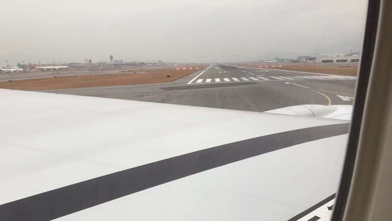 Hong Kong Takeoff Cathay Pacific CX 882 777-300 Nov 5 2014 - YouTube