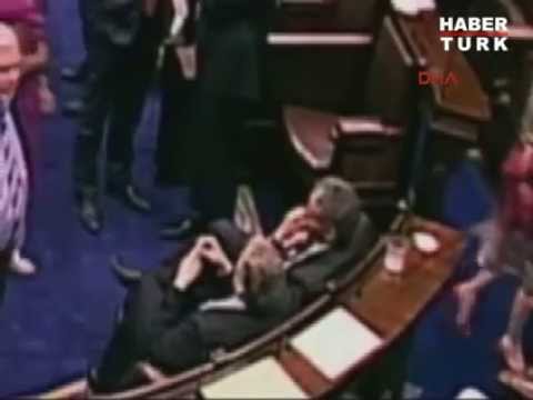 Meclis'te Kucağa Oturma Skandalı!