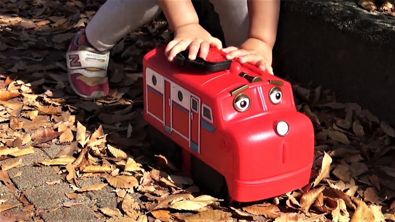 17 Trains and buses & Big Wilson Carry Case☆Chuggington, Thomas, Hide ...
