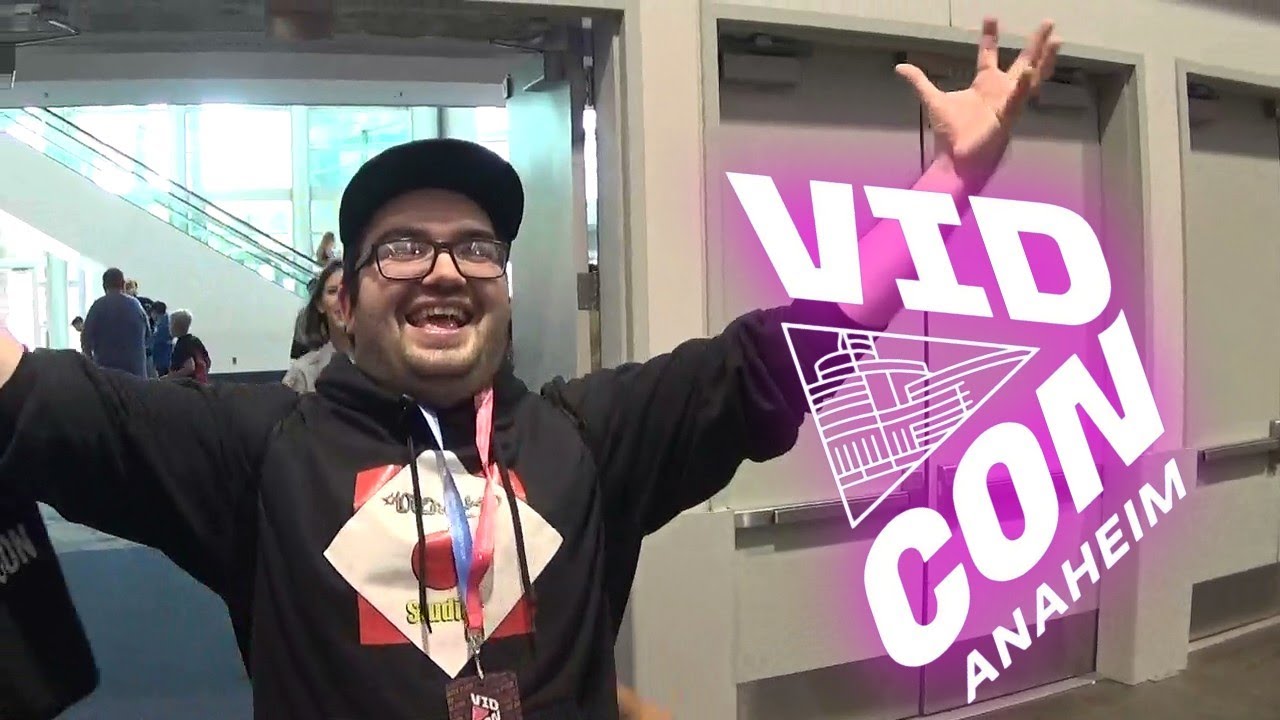 FIRST EVER VIDCON: DAY 1: EXPERIENCE! - Vlog - YouTube