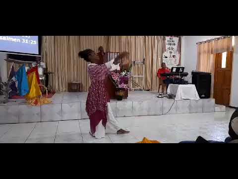 Mi weki baka dance by Naomi Bonté - YouTube