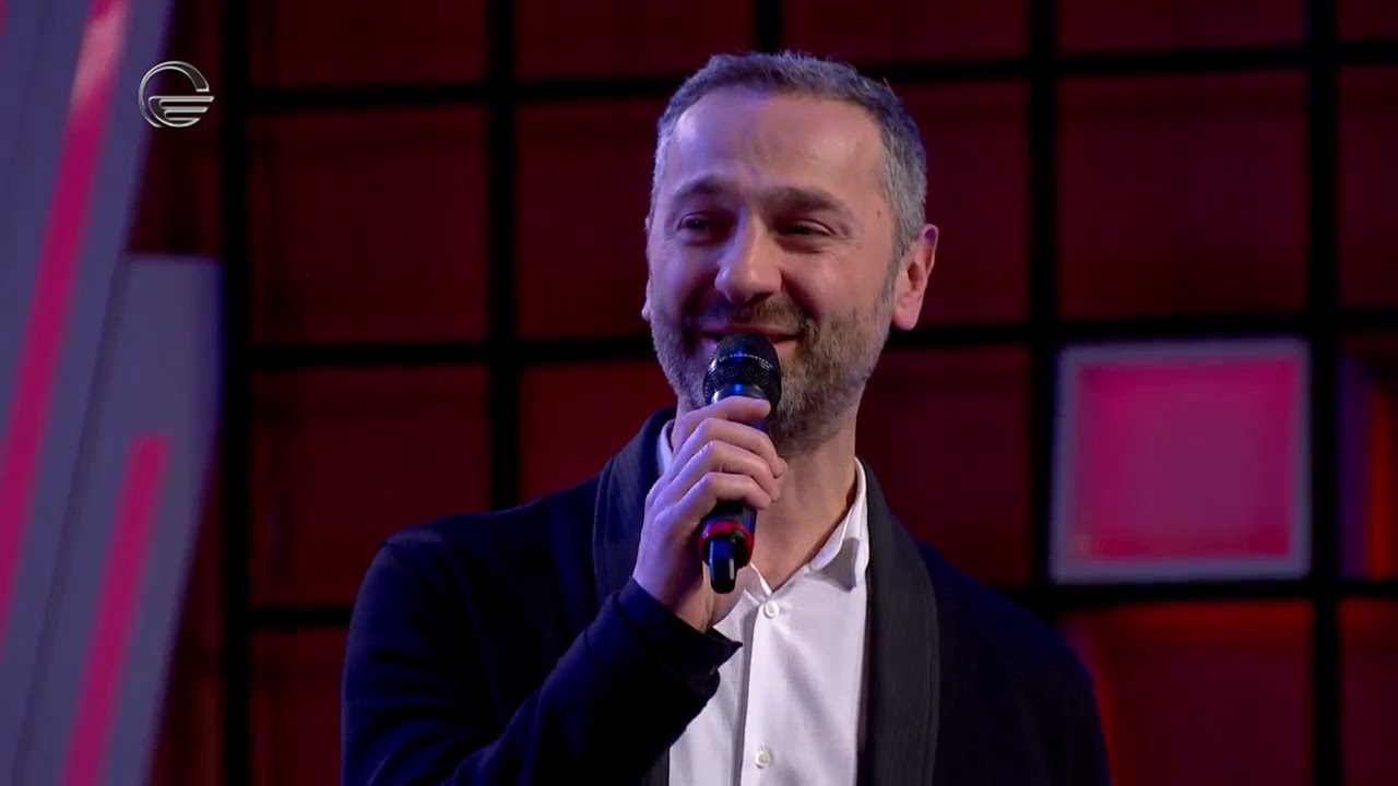 ფორტე სიმღერით სიყვარული დაფრინავს Youtube