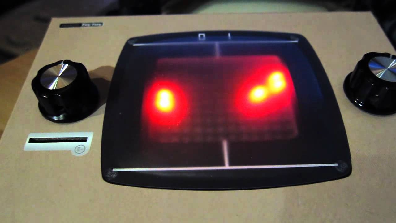 Selfmade Pong Machine - YouTube