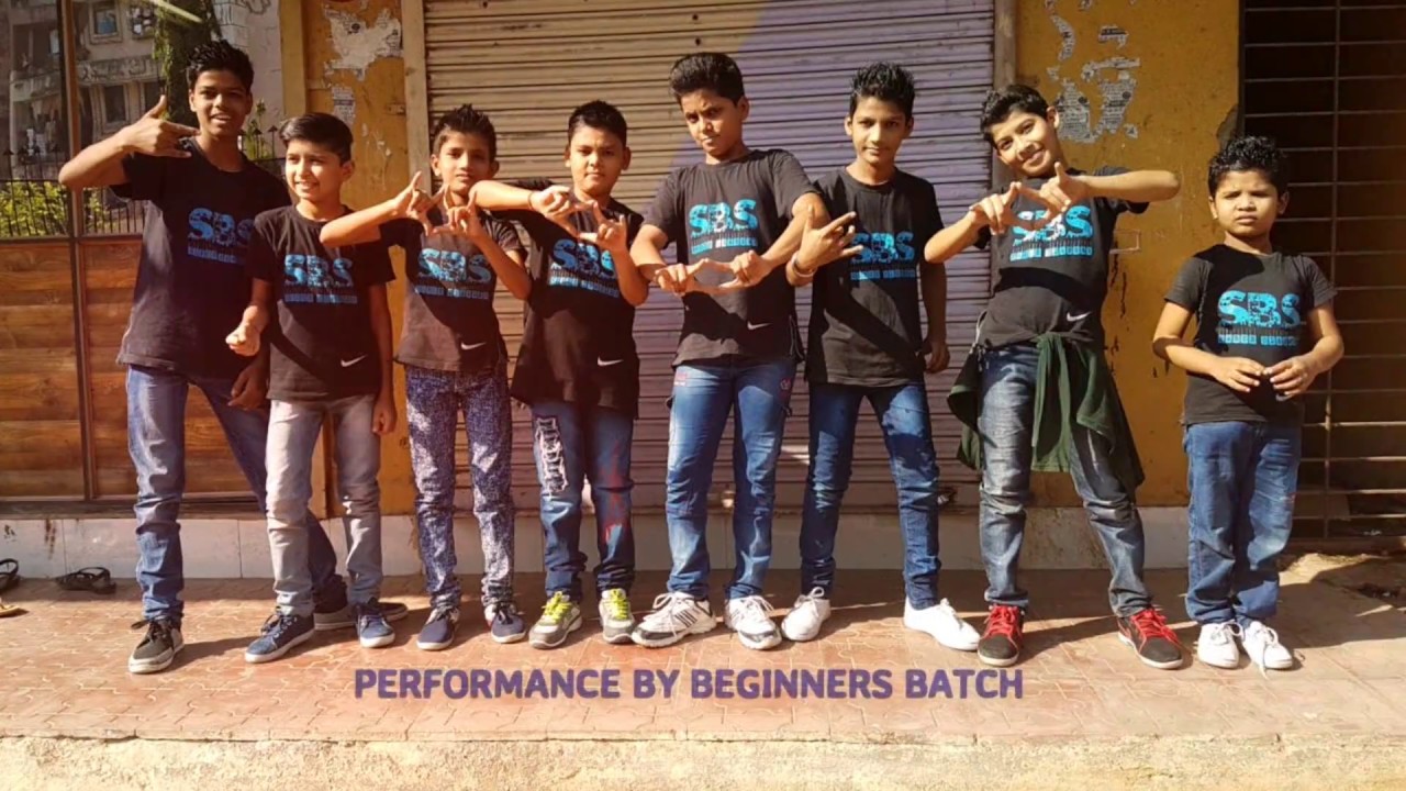 STEP BY STEP Beginners Batch Dance Performance on Nashe Si chadh gayi ...