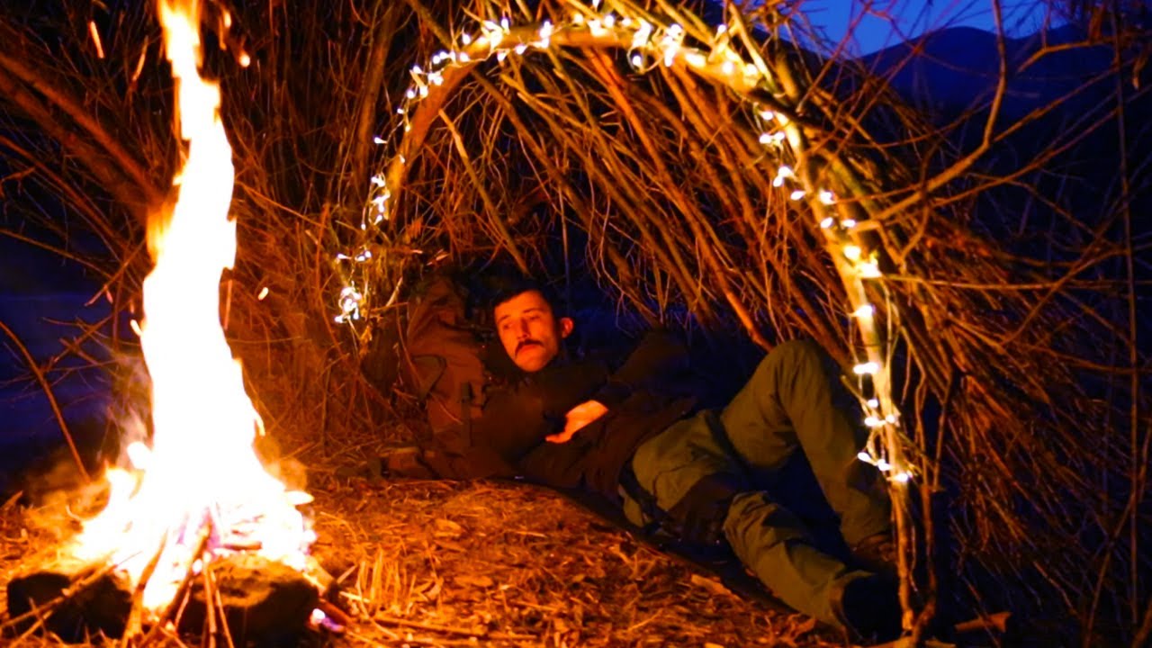 Bushcraft Shelter Building | Winter Camping | Bushcraft Skills ...