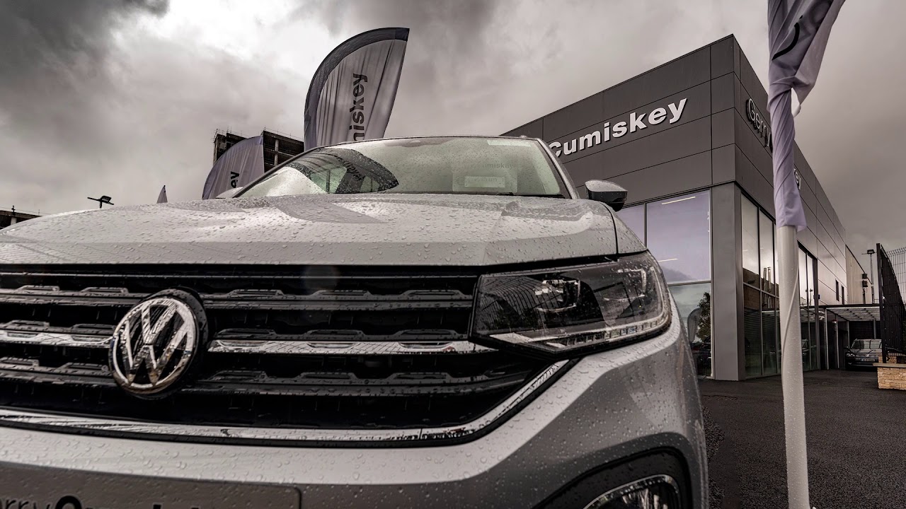 Cumiskey Garage parallax - YouTube