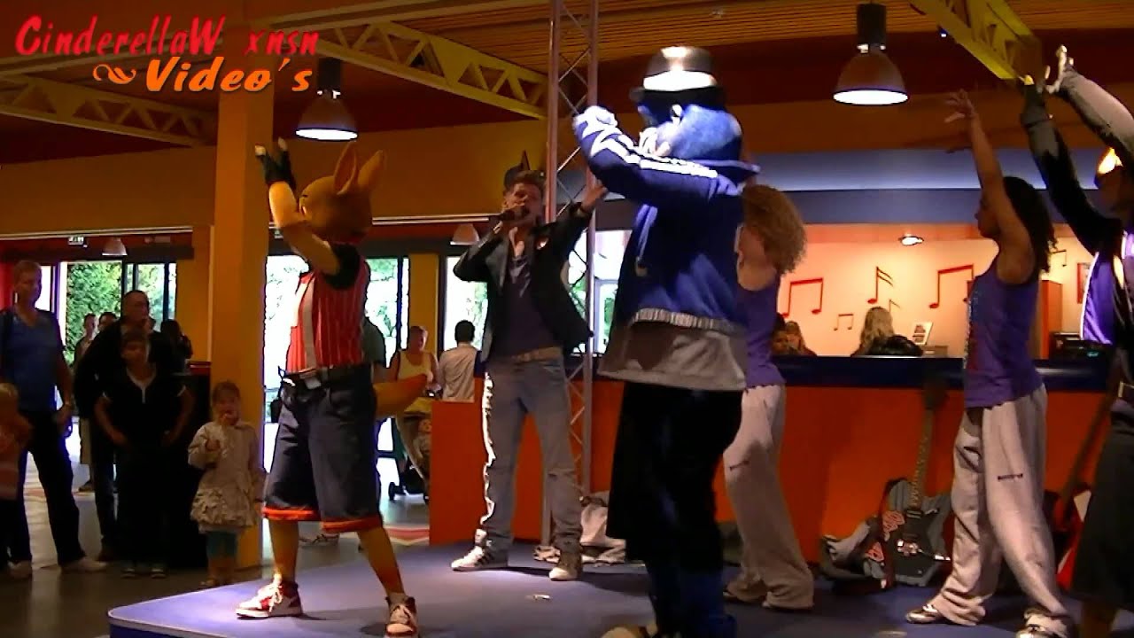 De WAB en The SkunX Meet & Greet in Walibi Holland 29 juli 2012 (einde ...