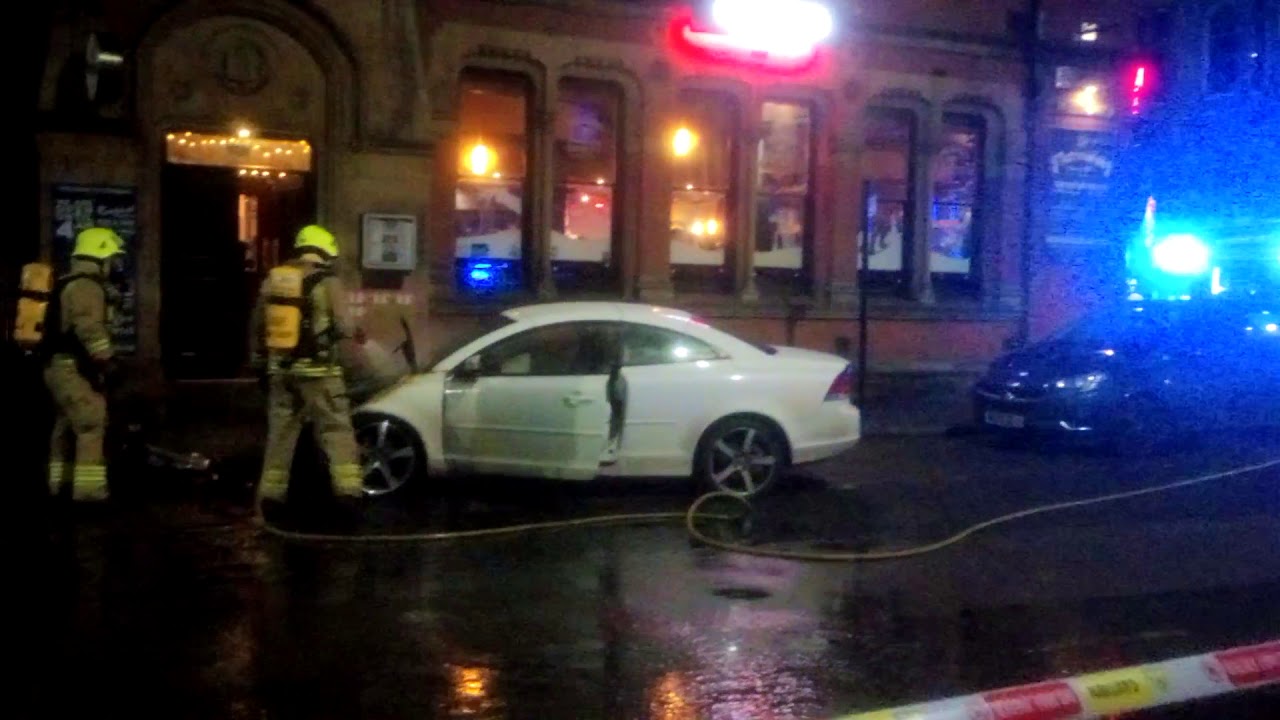CAR EXPLODES ON FIRE OUTSIDE THE FIREBUG LATE NIGHT VENUE BAR LEICESTER ...
