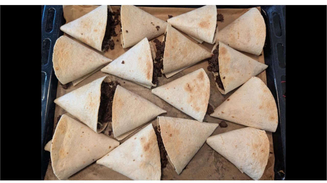 Easy Mini Minced Meat Wraps/ Finger food/ Movie Night/Easy Meals - YouTube