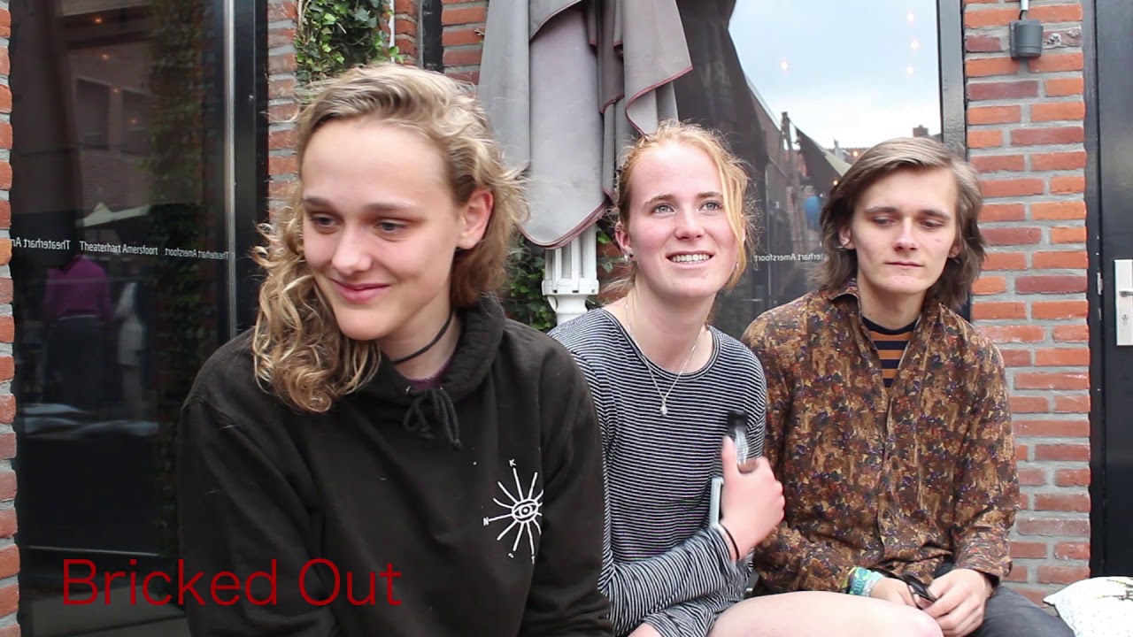 Bricked Out wordt Bricked In bij het Flint Theater - YouTube