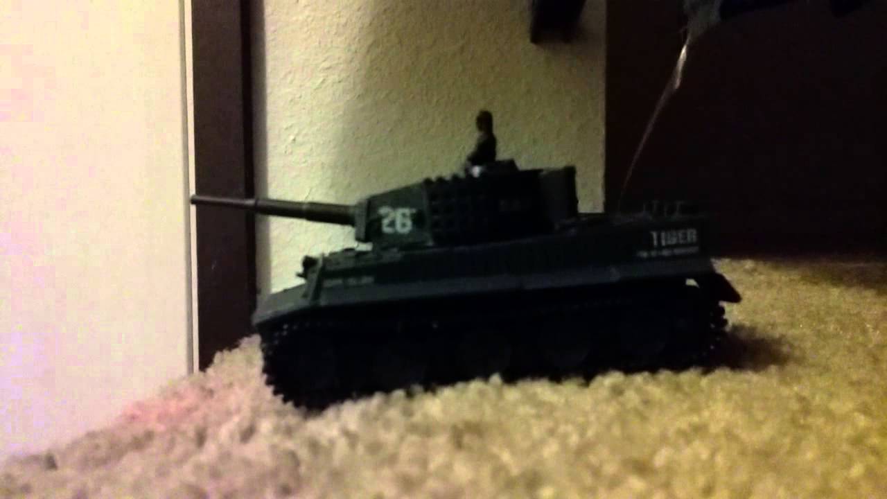 1/72 micro rc tank - YouTube