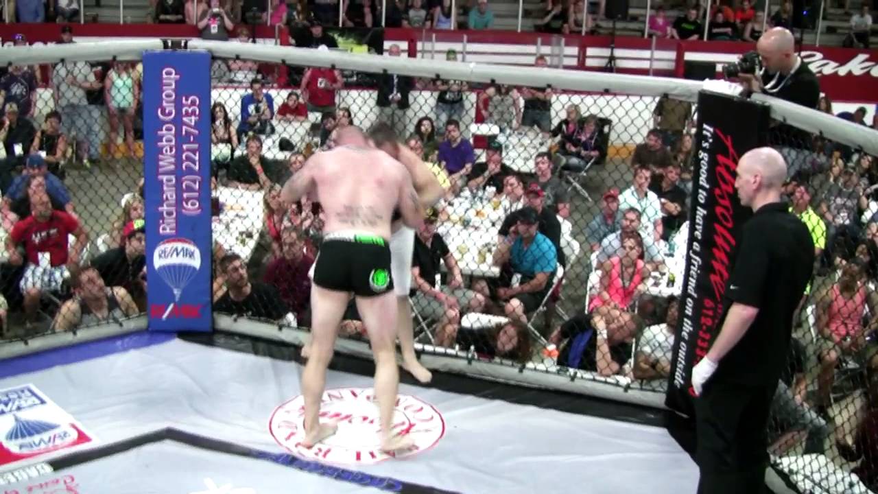 Travis Wiuff vs Brian Heden - YouTube