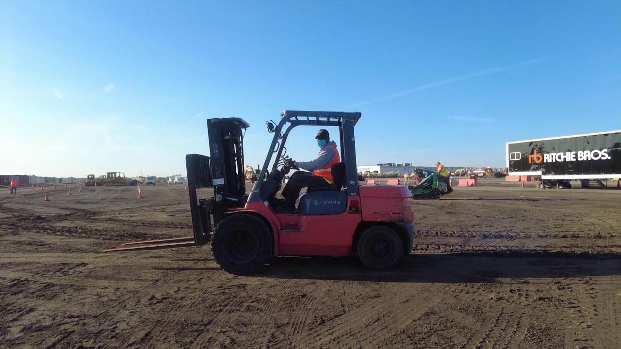 2002 TOYOTA 7FDU35 7000 LB FORKLIFT V10 11 0418 - YouTube