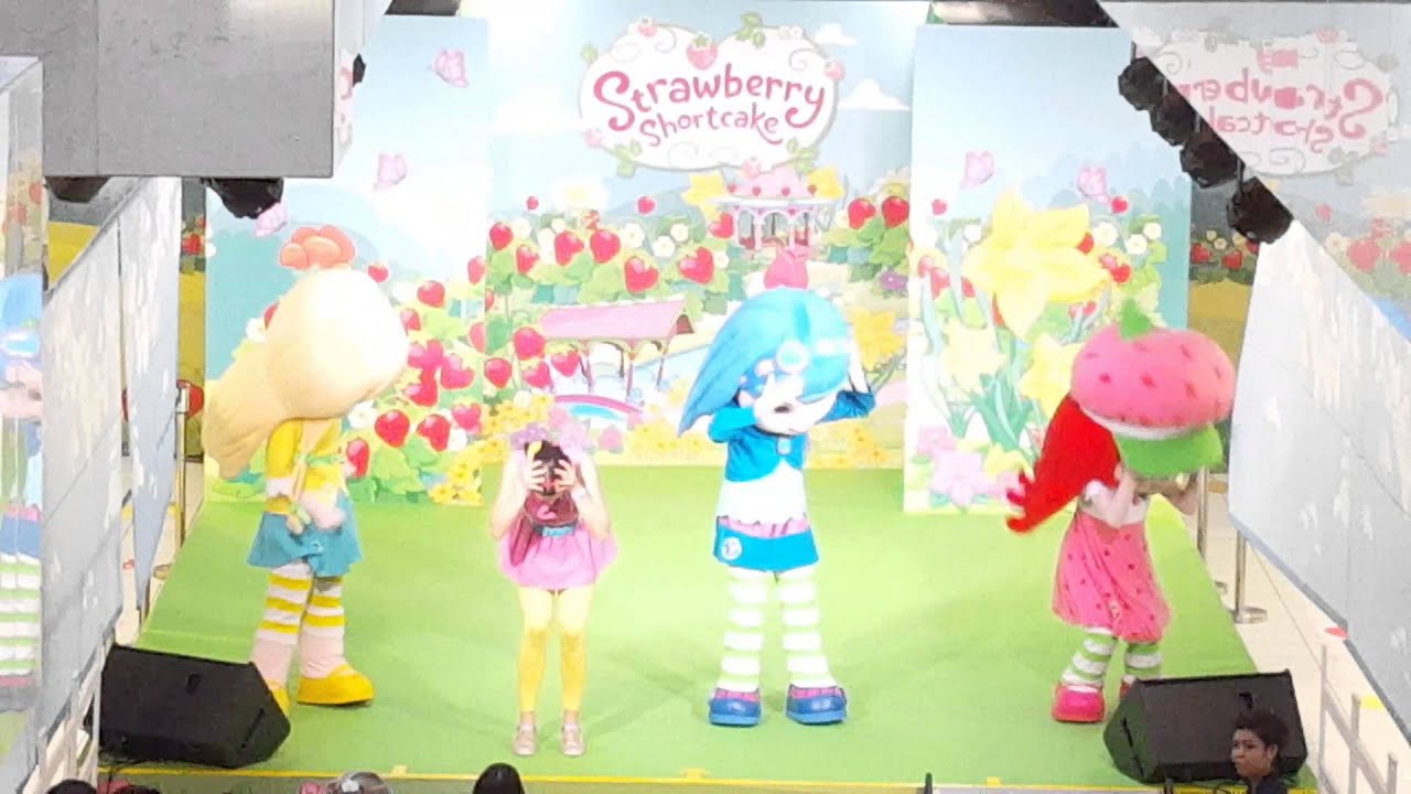 Strawberry Shortcake 'Live' Show - YouTube