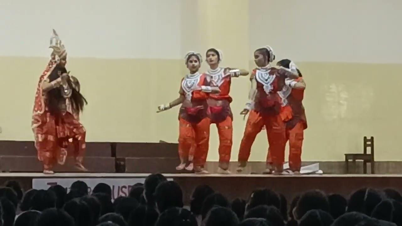 Bengali folk dance - YouTube