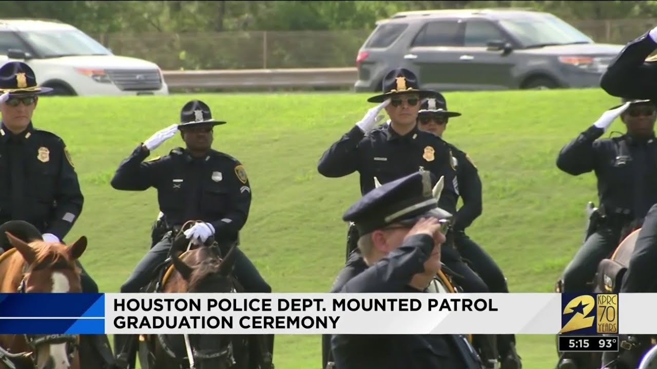 Houston Police Dept. mounted patrol graduation ceremony - YouTube
