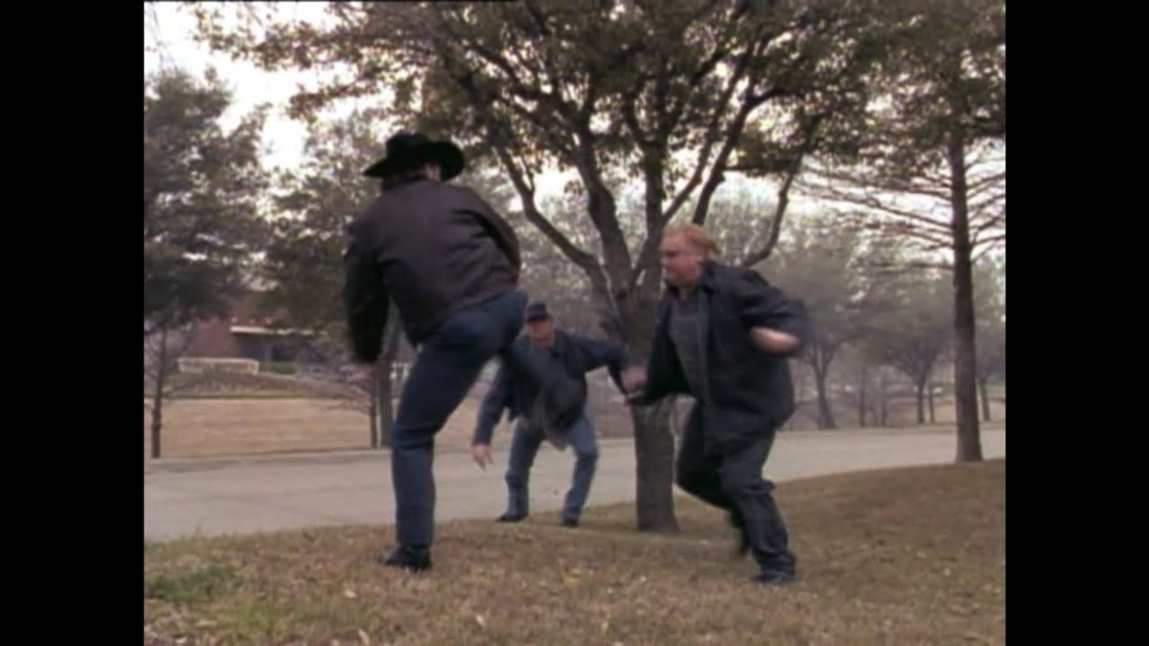 Walker Texas Ranger | Angel Opening Fight - YouTube