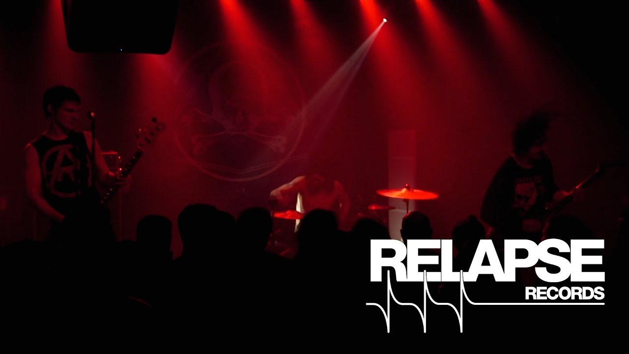 MAMMOTH GRINDER (Live at Saint Vitus Bar, Mar. 2nd, 2018) - YouTube