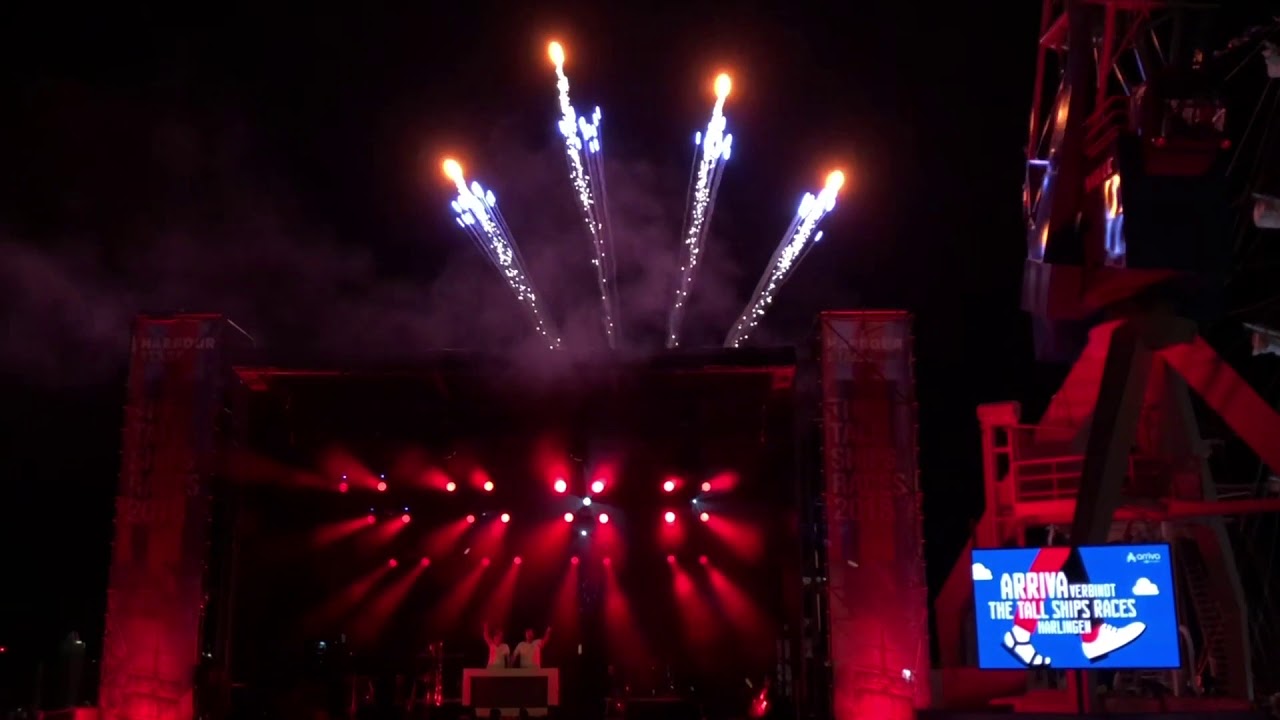 Two Below Zero - TSRH2018 Fireworks - The Moment - YouTube