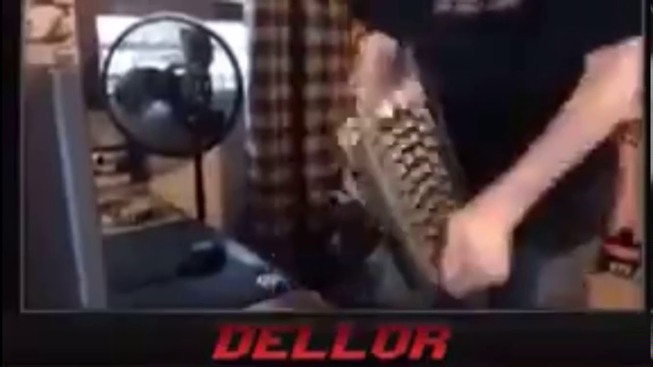 Dellor smashes keyboard on his head (original) - YouTube