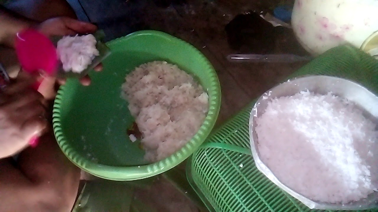 Indonesia street food !! Ketan Tondong kelapa - YouTube