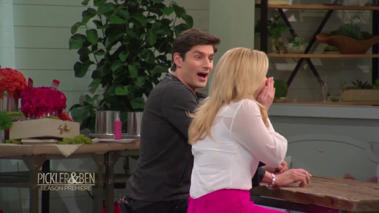 Pickler and Ben keeping it light and friendly - YouTube