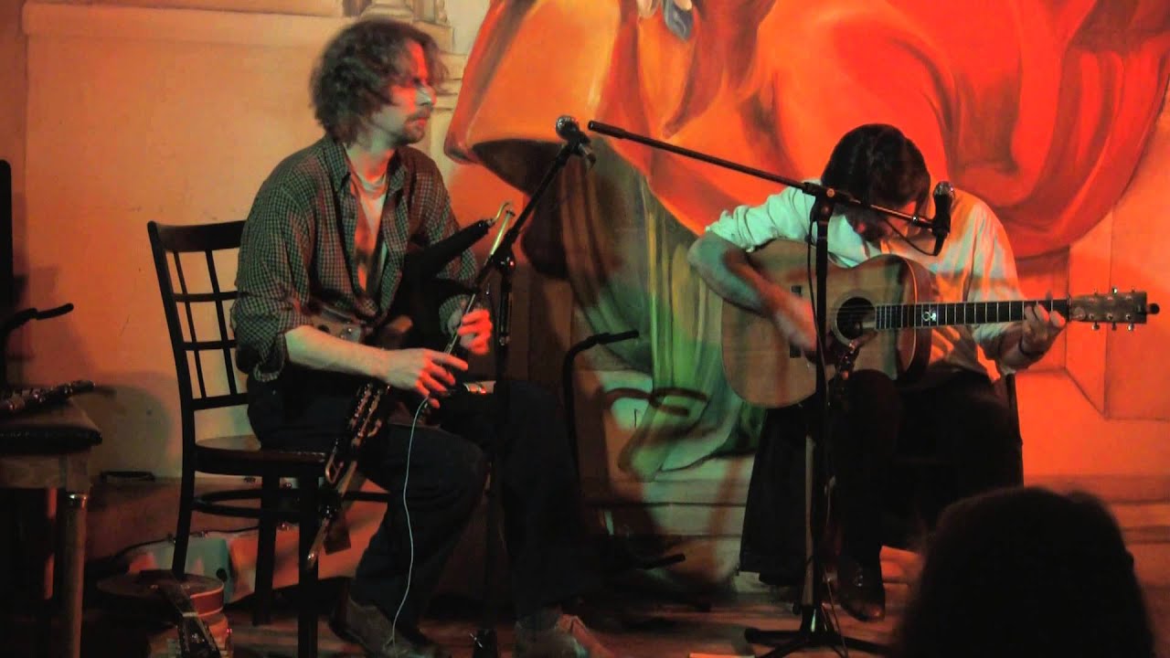 Tim Britton and Pat Egan - The Abbey Reel - YouTube