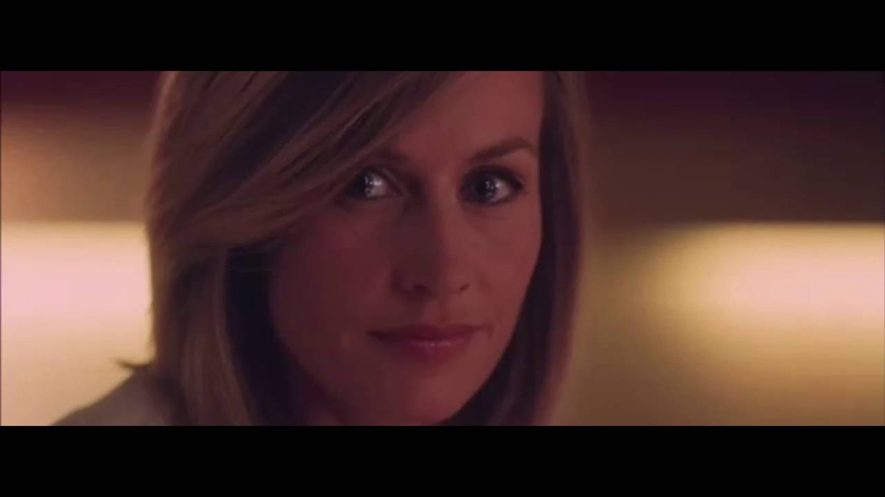 Mobius - Bar scene (HD) - YouTube