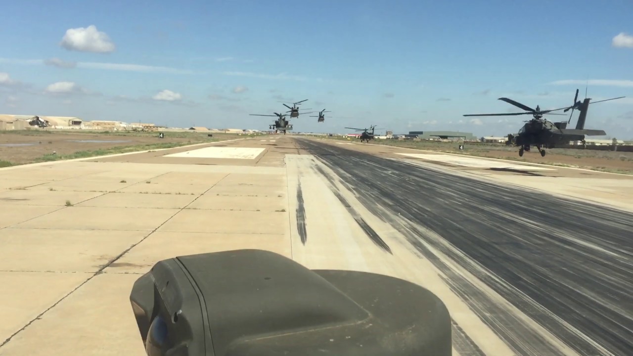 Apache & Chinook Helicopter Formation Takeoff in Iraq - YouTube