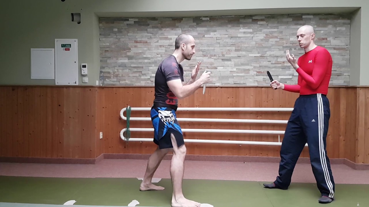 Knife reverse grip - YouTube