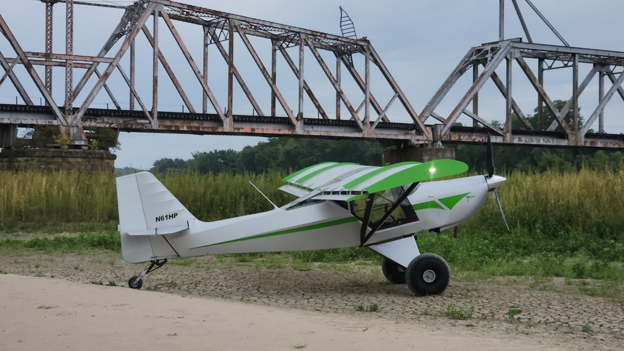 Kitfox STi Bush planes having fun. Farmfox lands shortest island yet ...
