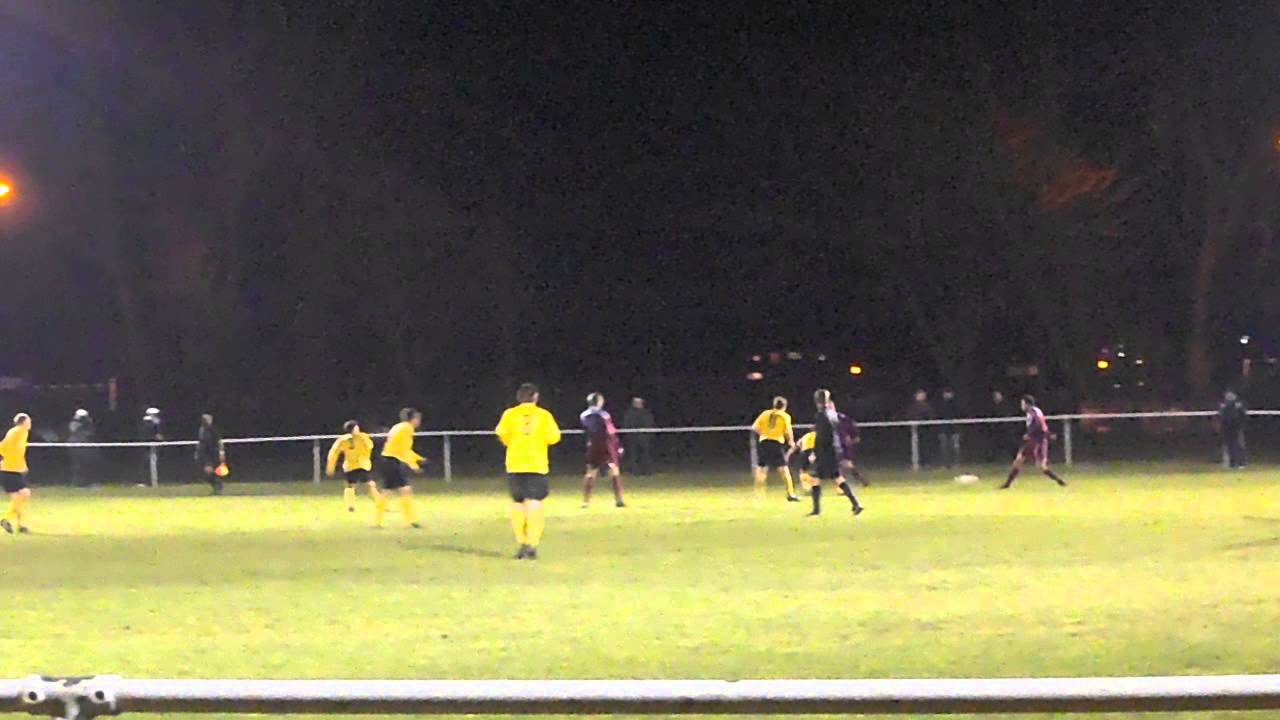 Southend Manor 1-1 Bowers & Pitsea. Essex Senior League. Tue18Dec2012 ...
