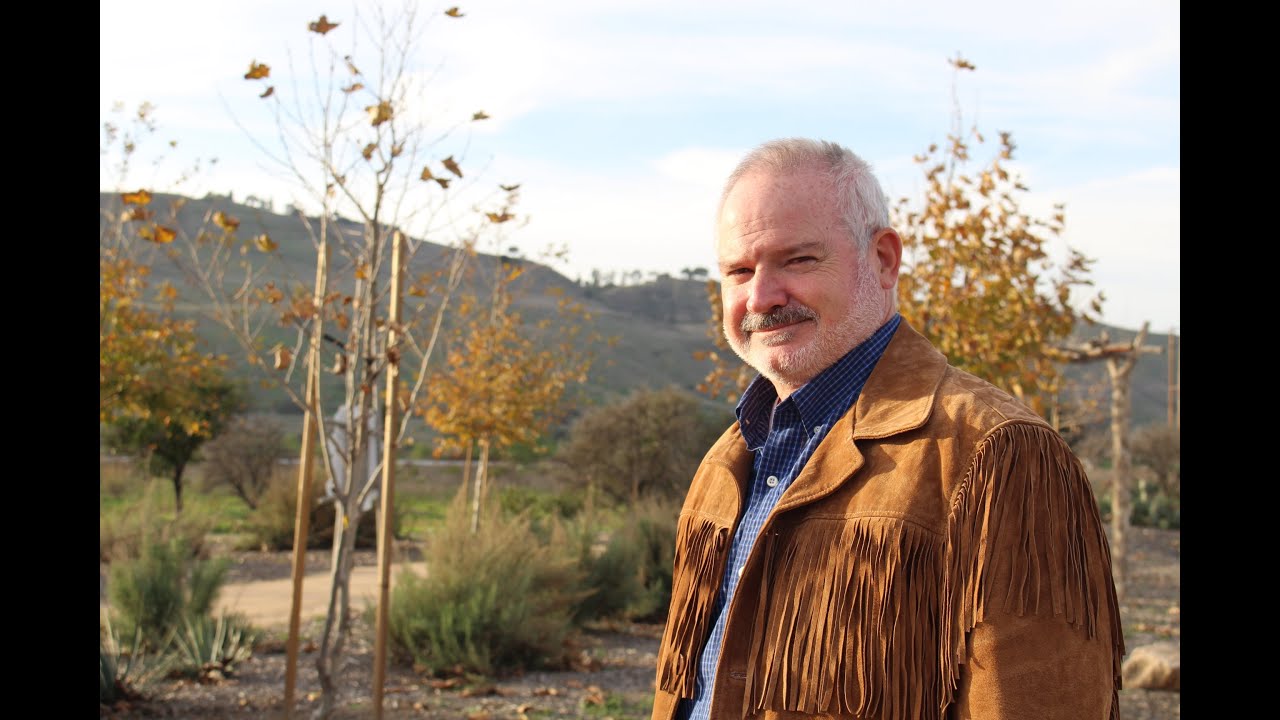 Looking Ahead in 2023 With San Juan Capistrano Mayor Howard Hart - YouTube