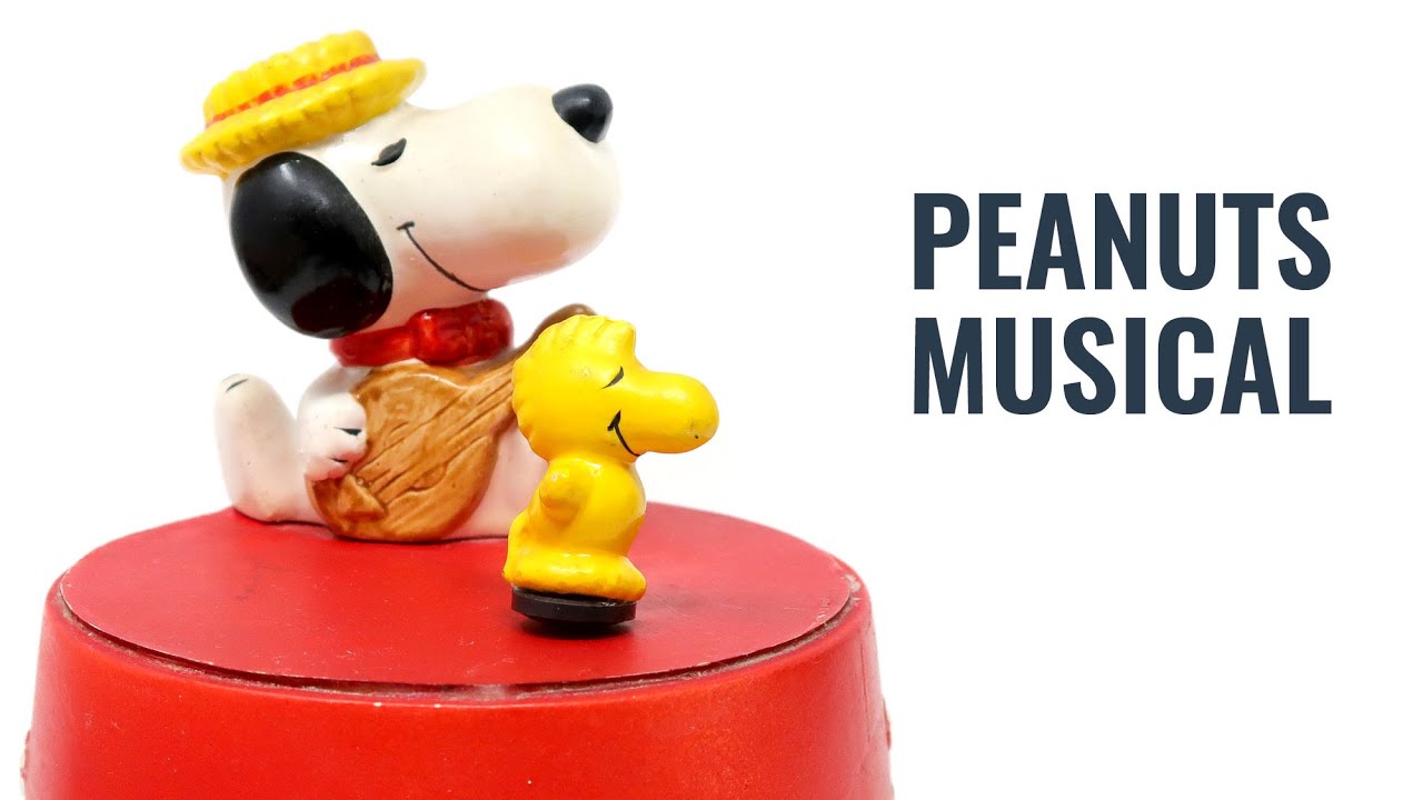 Snoopy Plays for Woodstock - Peanuts Musical | CollectPeanuts.com - YouTube