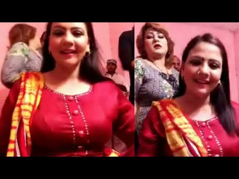 BB mujra sadia was live