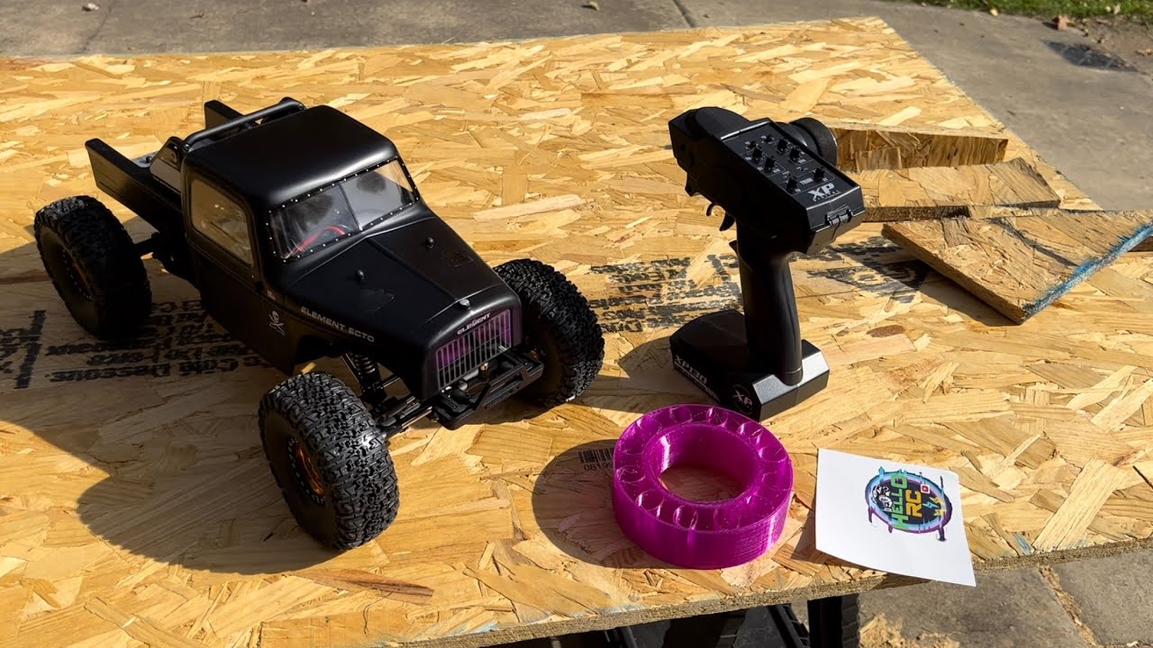 Trying out some 3D printed wheel inserts from Hello RC on the backyard ...