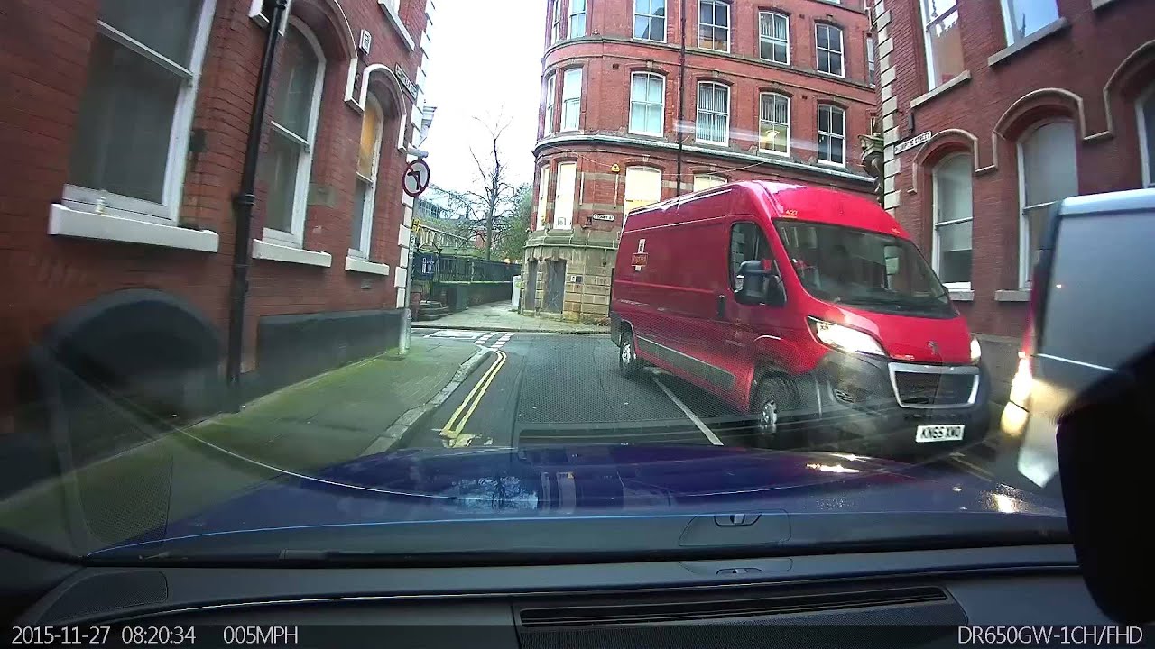 Bad Driving - Stupid Royal Mail Driver - YouTube